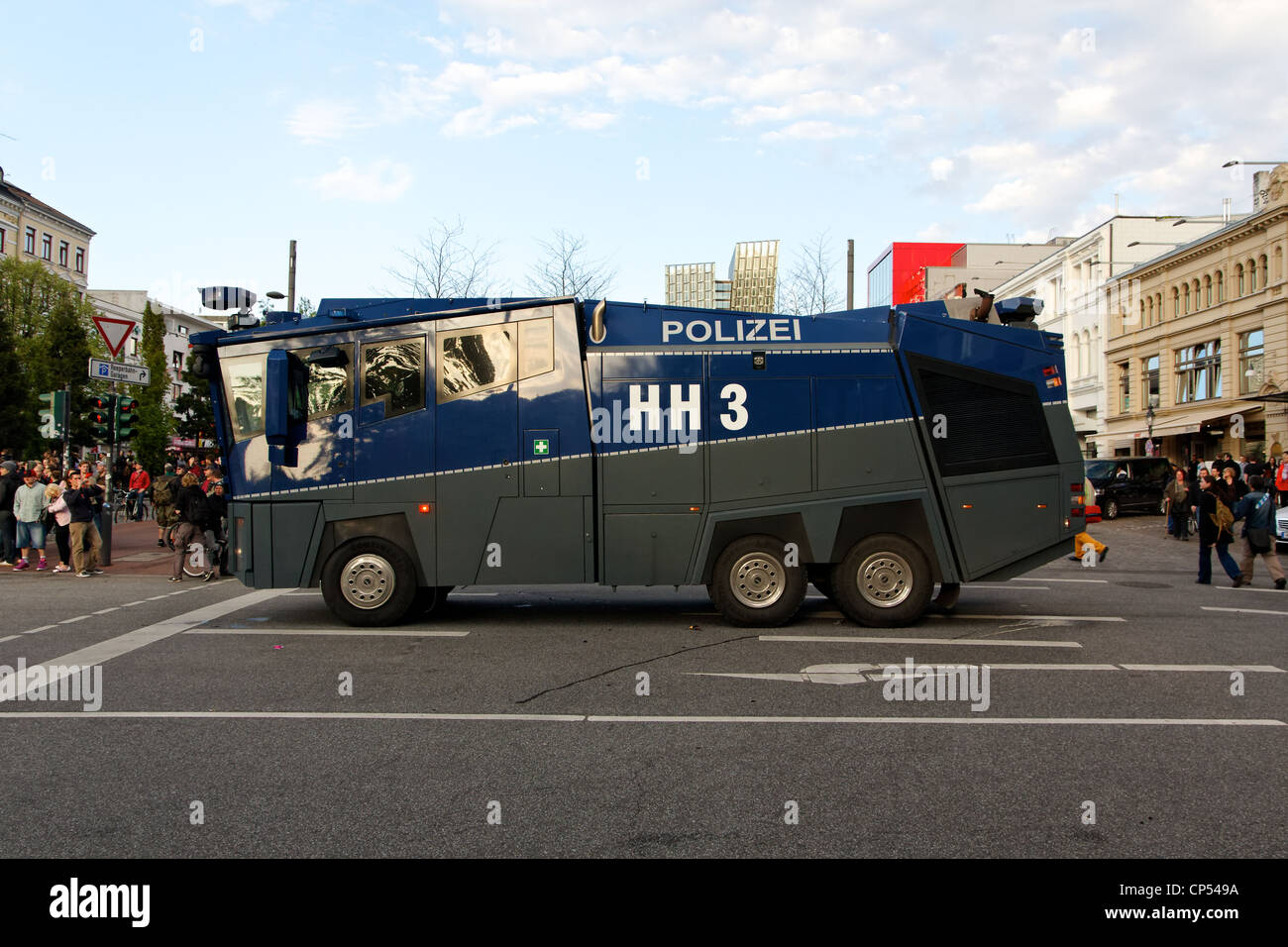 Riot suppression hi-res stock photography and images - Alamy