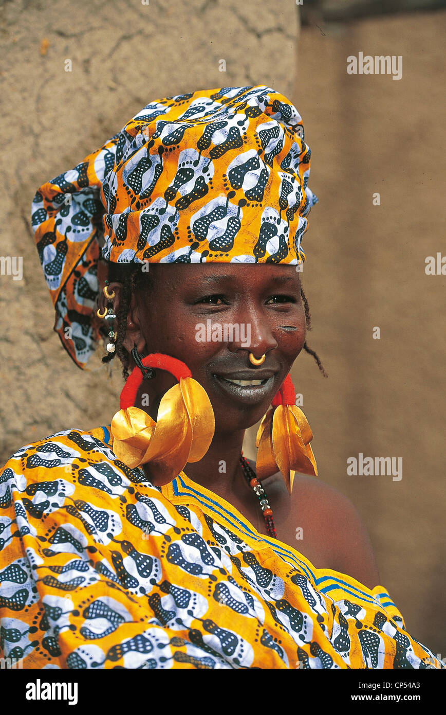 Peul woman mali africa High Resolution Stock Photography and Images - Alamy
