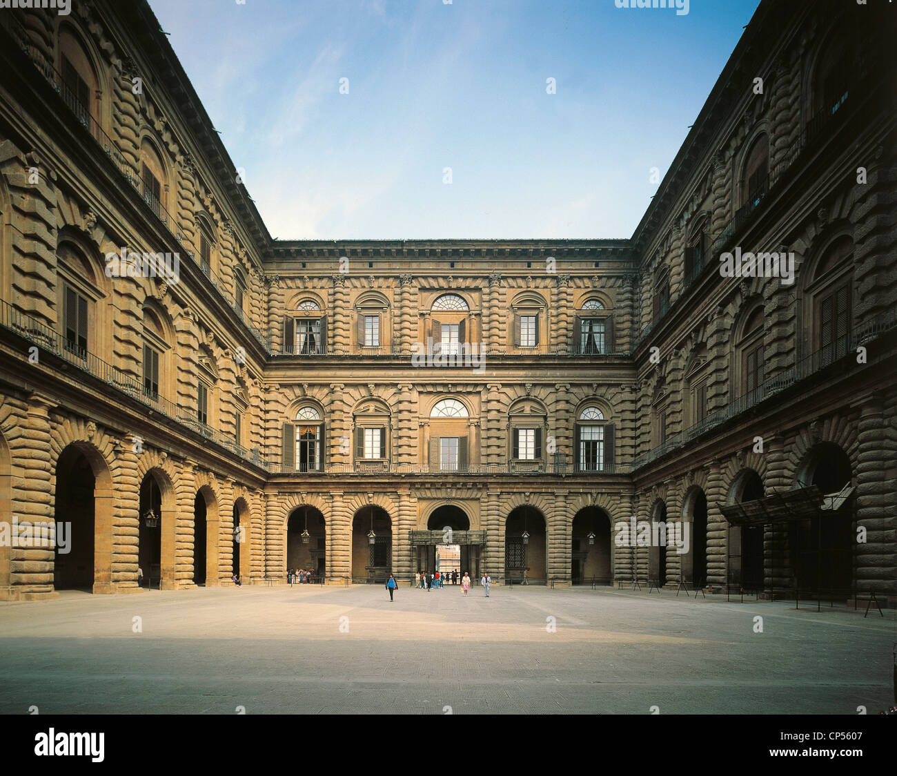 Florence pitti palace courtyard hi-res stock photography and images - Alamy