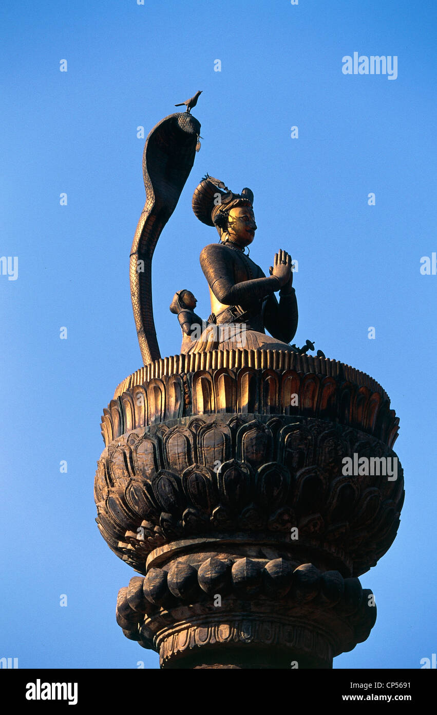 Nepal patan durbar square garuda hi-res stock photography and images ...