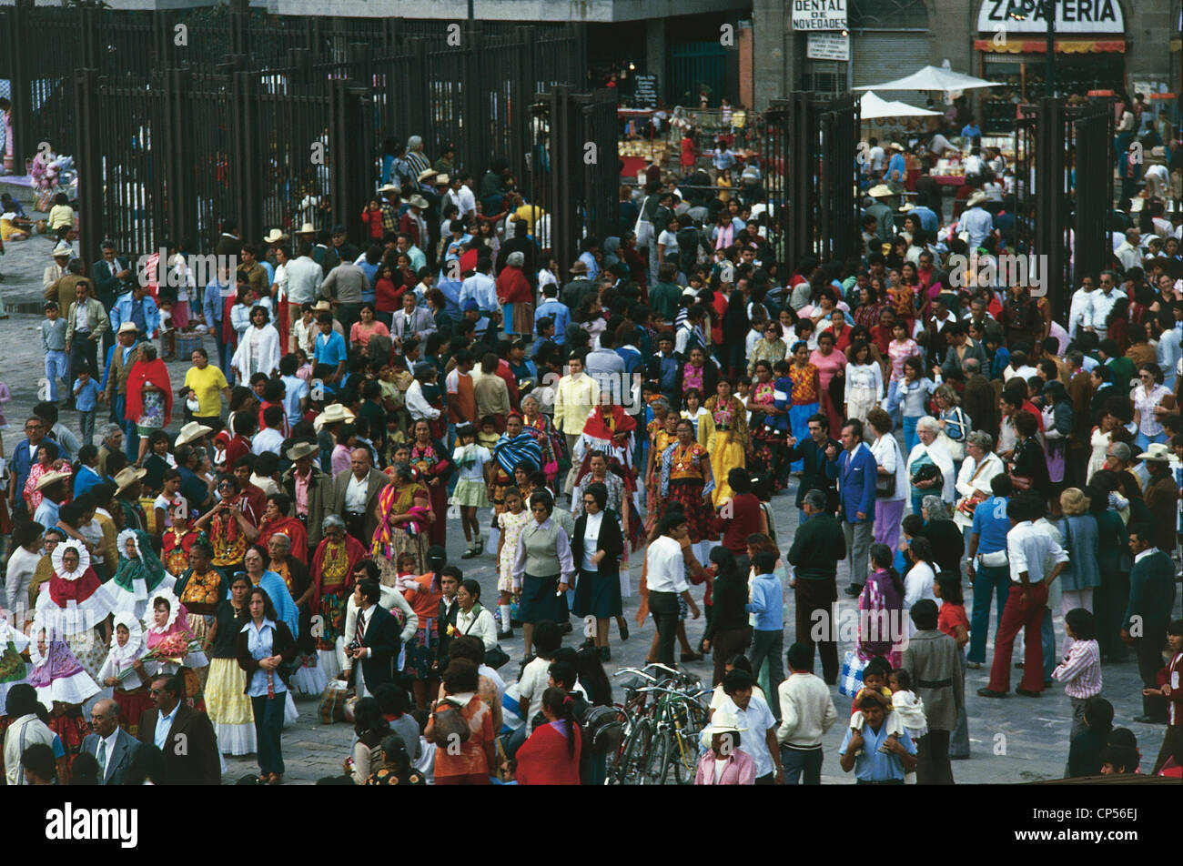 Mexico - Guadalupe crowd outside Stock Photo - Alamy