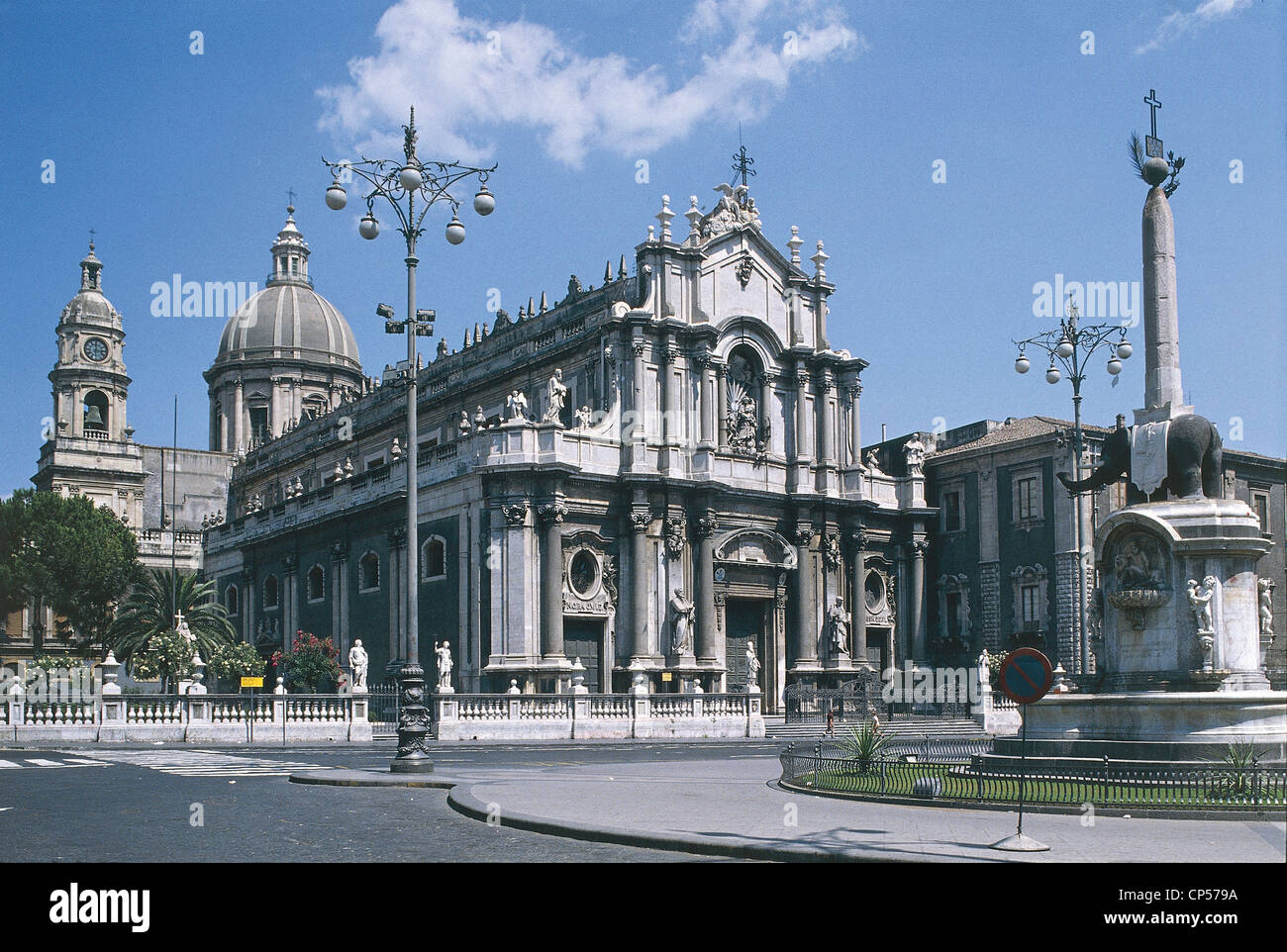 Sicily, Catania: Piazza Duomo Stock Photo - Alamy