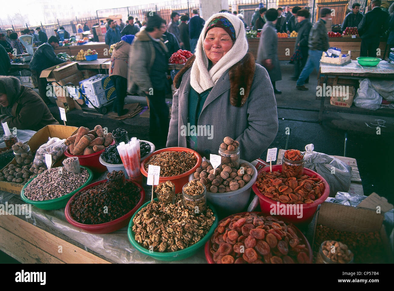 Russia - Siberia - Irkutsk. Market, a seller Stock Photo - Alamy