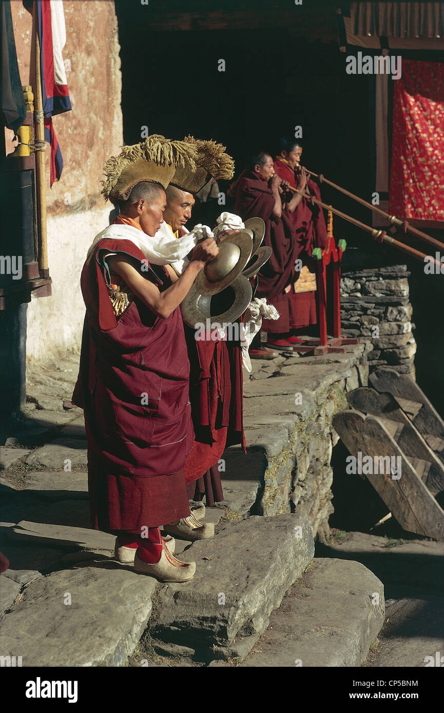 Mani Rimdu High Resolution Stock Photography and Images - Alamy