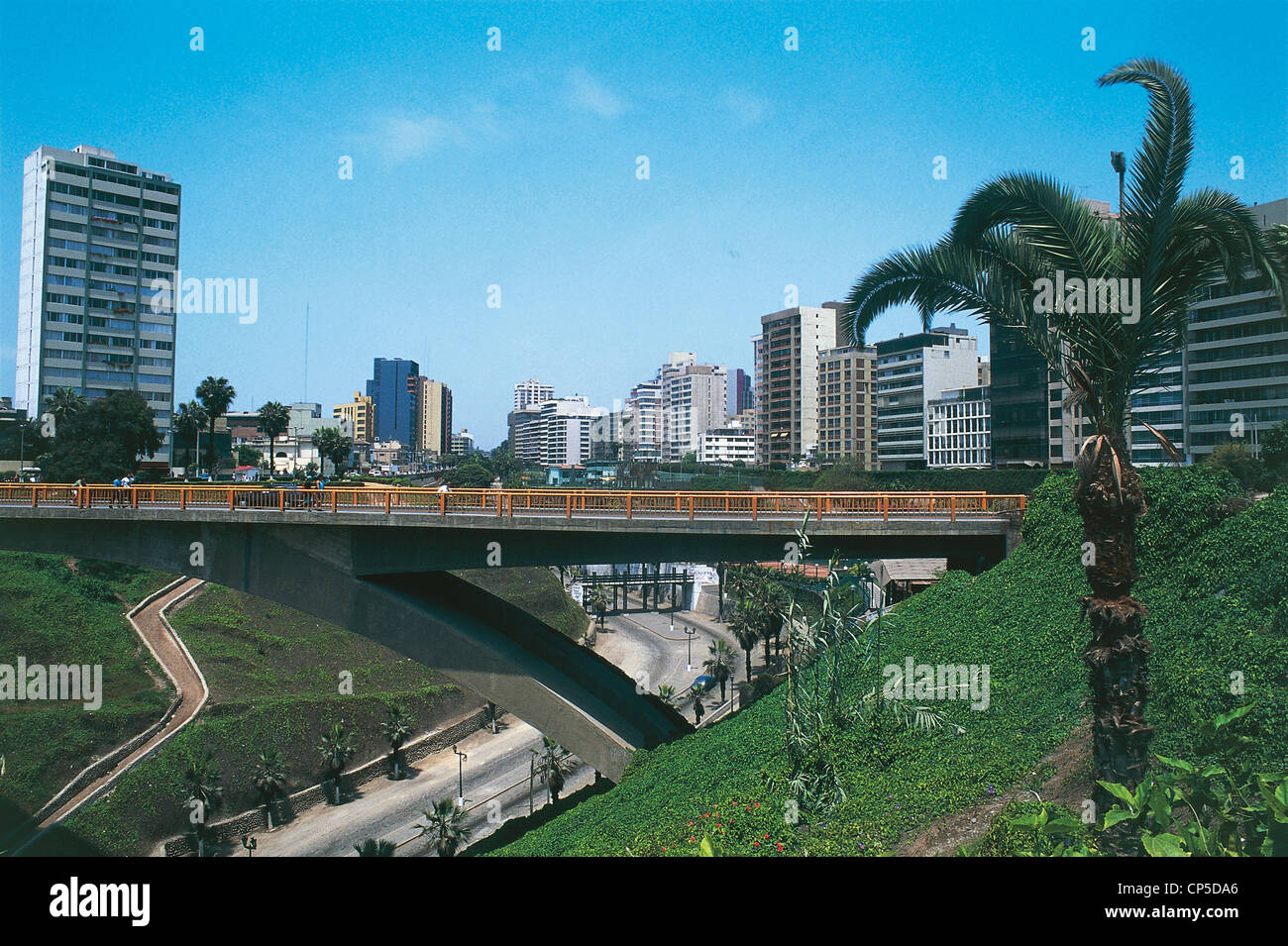 Peru - Lima. Modern buildings in Miraflores Stock Photo - Alamy