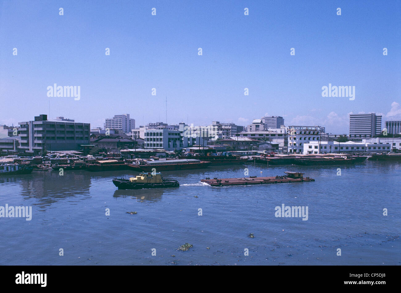 Philippines - Luzon Island - Manila. Port River Pasing Stock Photo - Alamy
