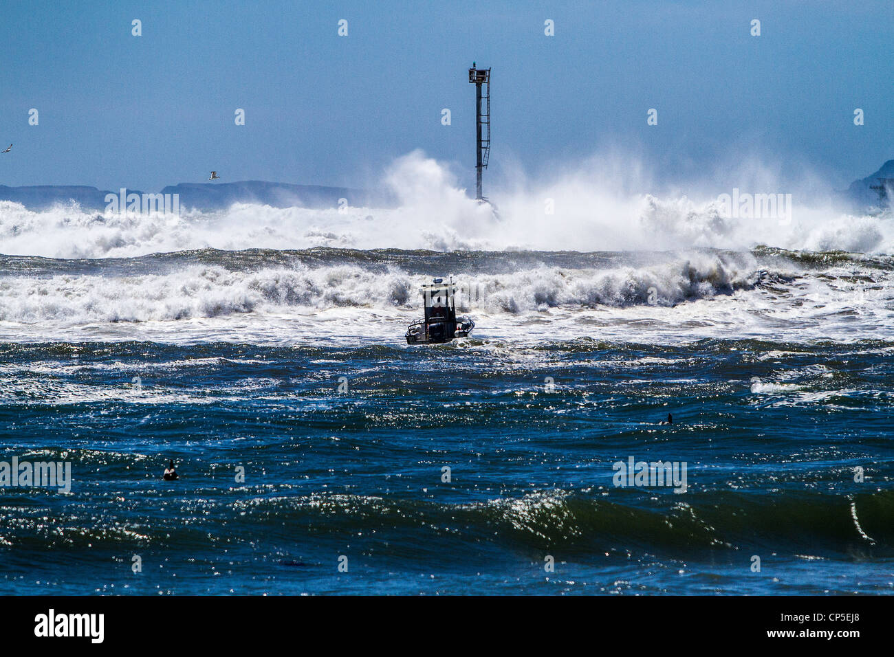High winds big waves breaking hi-res stock photography and images - Alamy