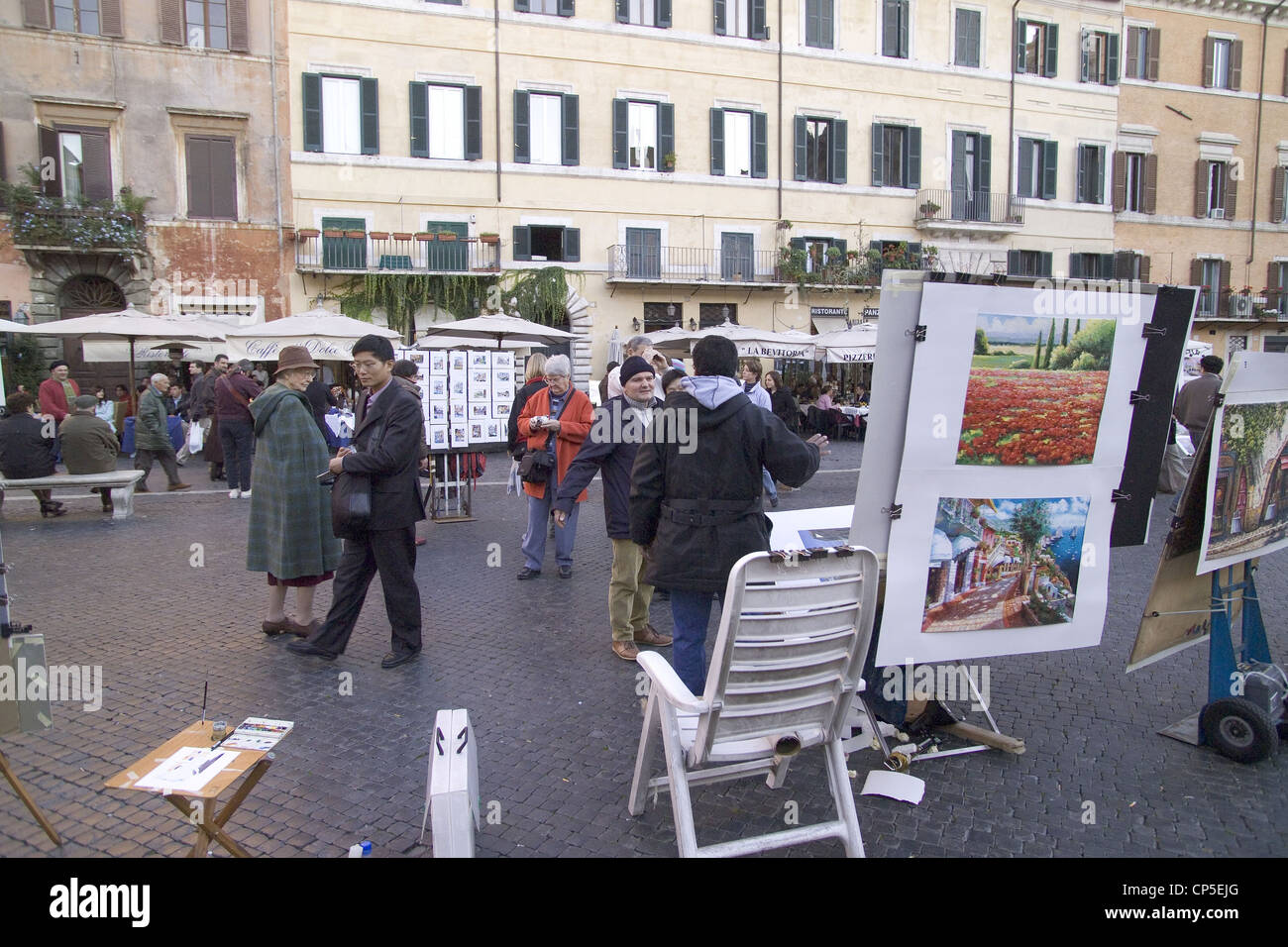 Lazio - Roma, Piazza Navona. People Stock Photo - Alamy
