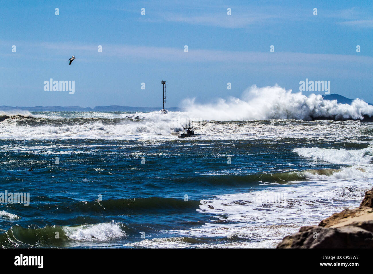 High winds big waves breaking hi-res stock photography and images - Alamy