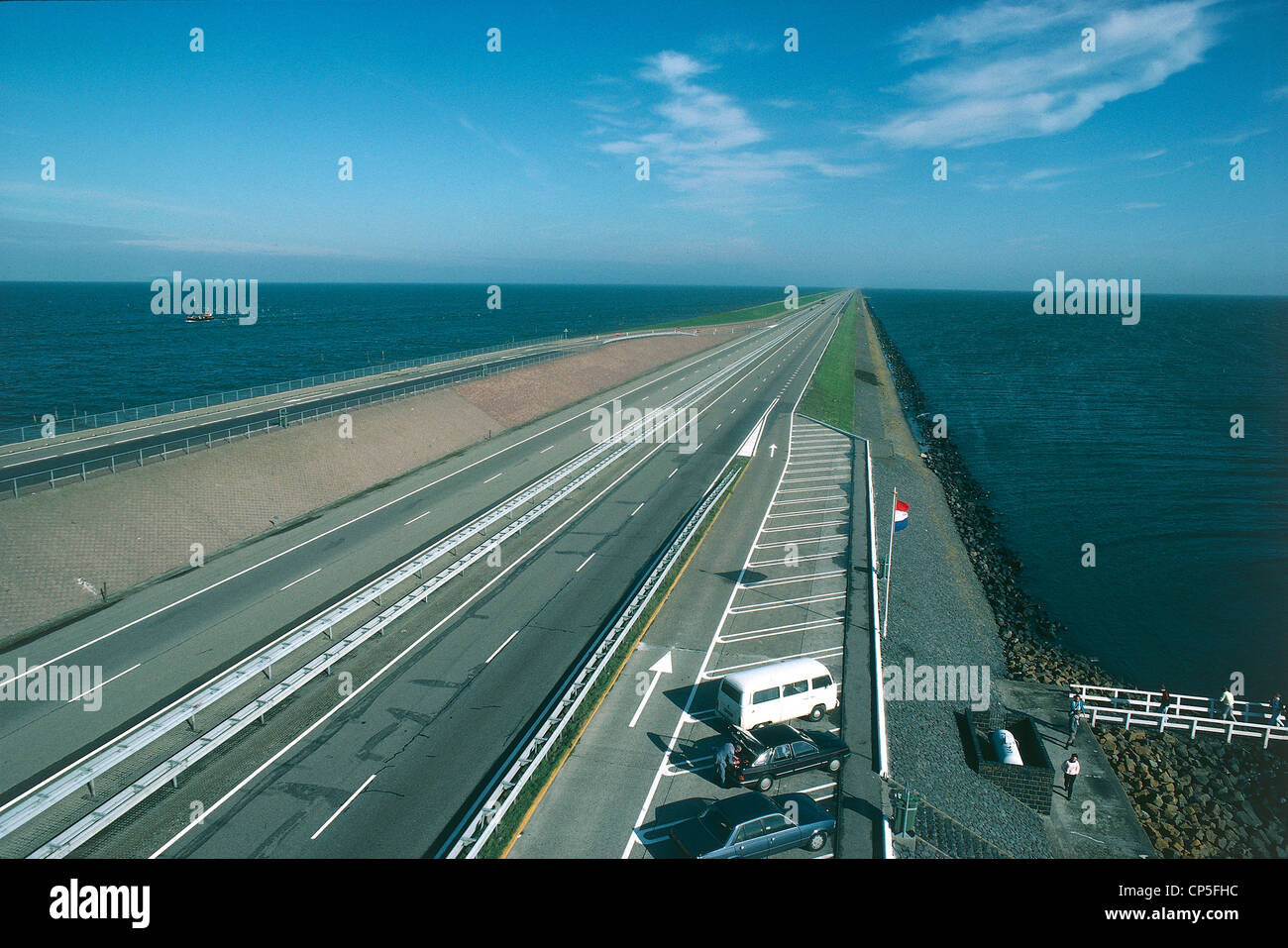 NETHERLANDS DAM ON 'IJsselmeer Stock Photo - Alamy
