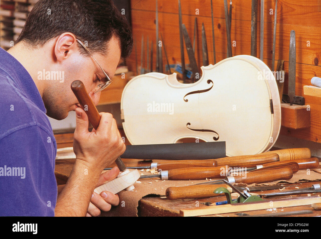 Luthier italy hi-res stock photography and images - Alamy