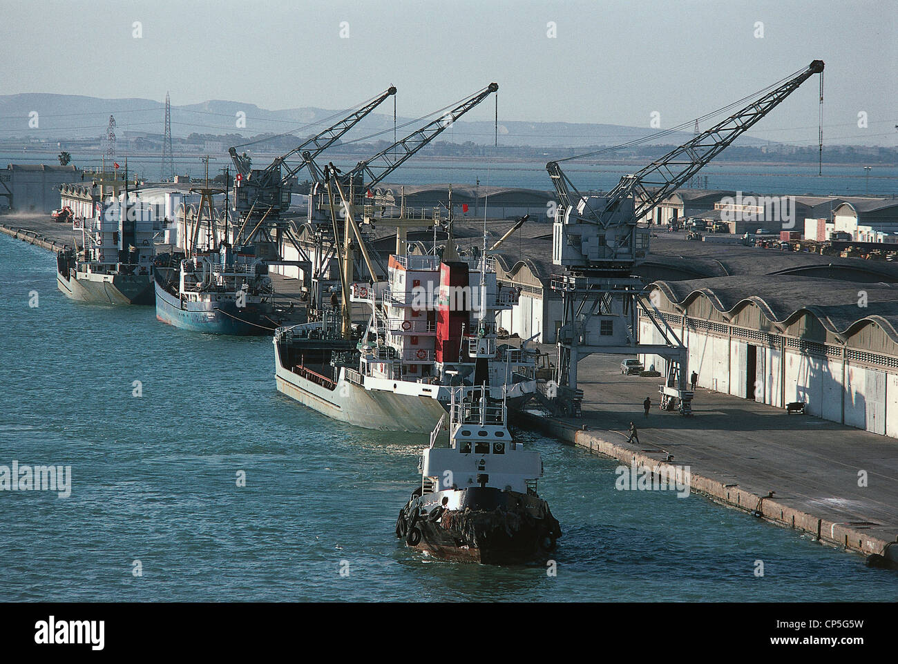 Port of tunis hi-res stock photography and images - Alamy