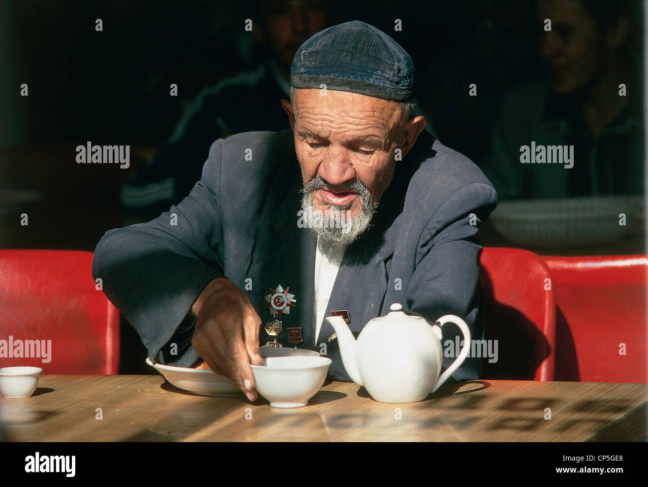 Uzbekistan - Men drinking tea Stock Photo - Alamy