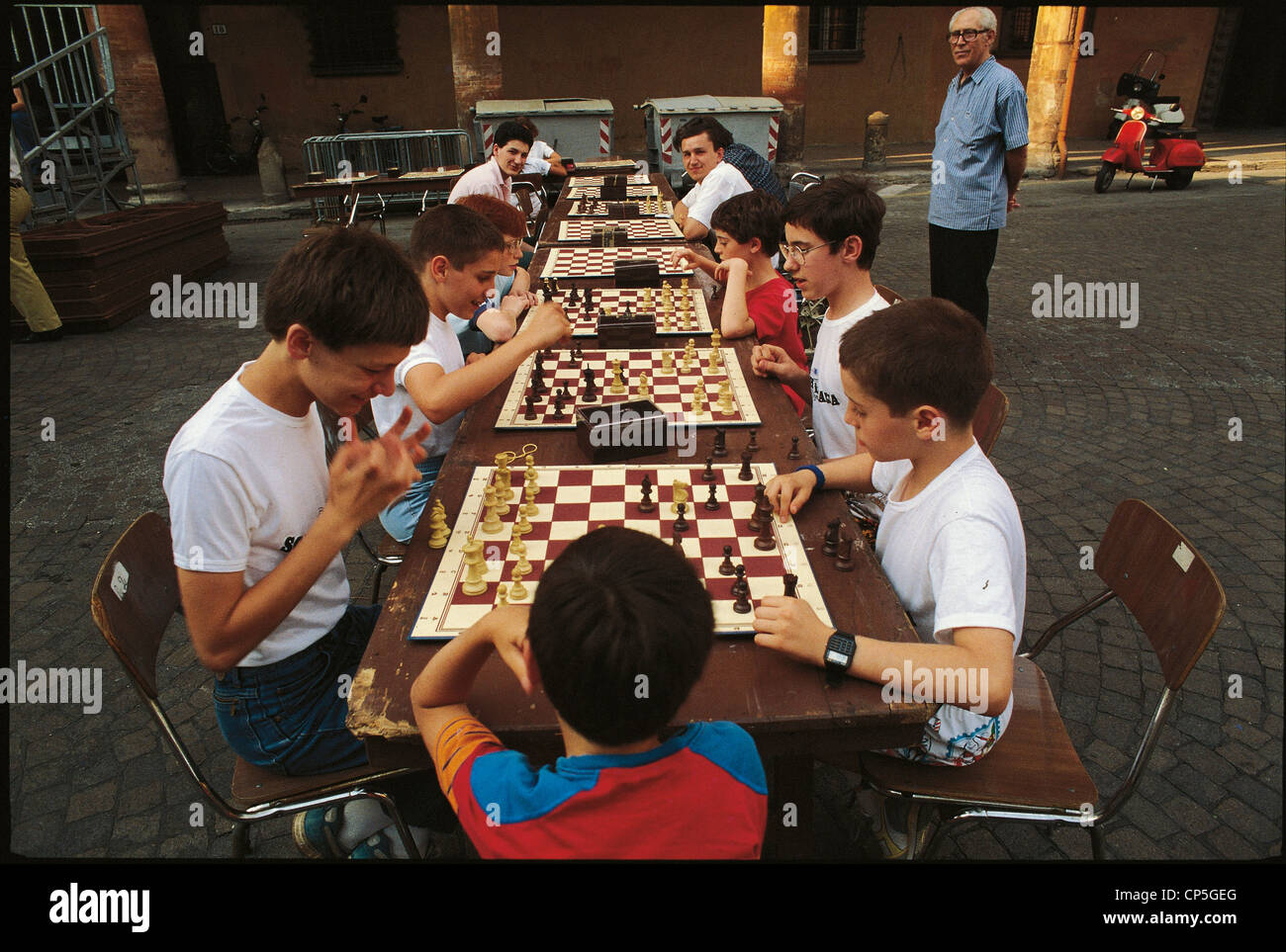 Human chess, italy hi-res stock photography and images - Alamy