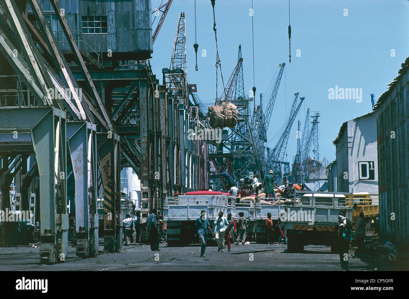 Mozambique - Maputo. The port Stock Photo - Alamy