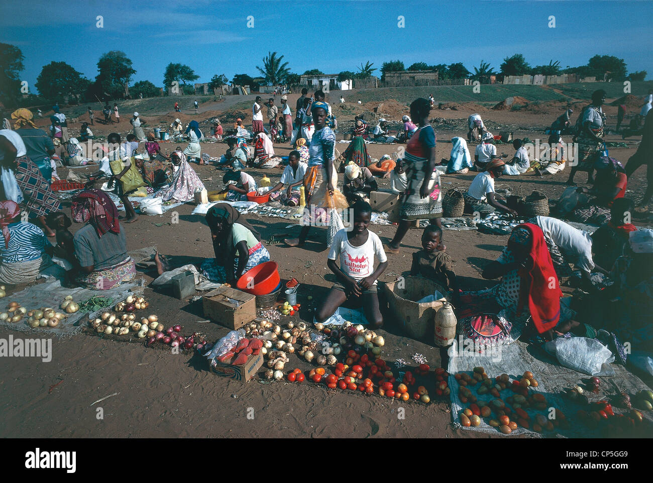 Mozambique - Maputo. Project "Dumba Nengue, selling local produce Stock ...
