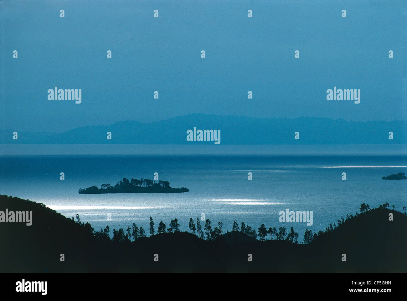 Rwanda - Lake Kivu Stock Photo - Alamy
