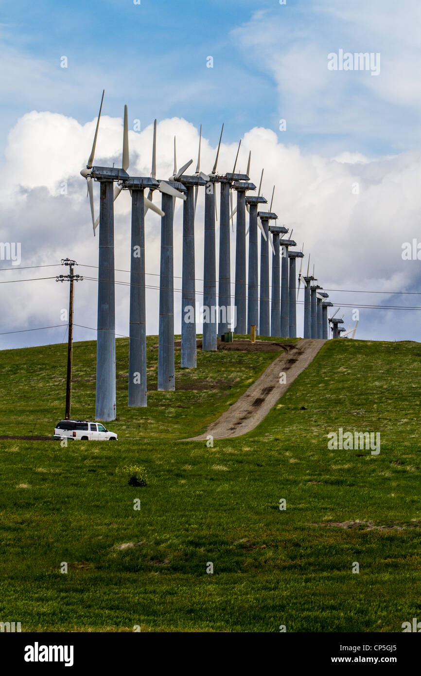 Usa california altamont pass windmills hi-res stock photography and ...