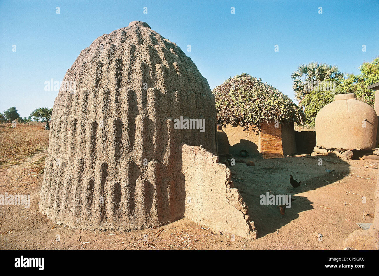 Cameroon - "Homes Obus, housing Mousgoum howitzer of the population in ...