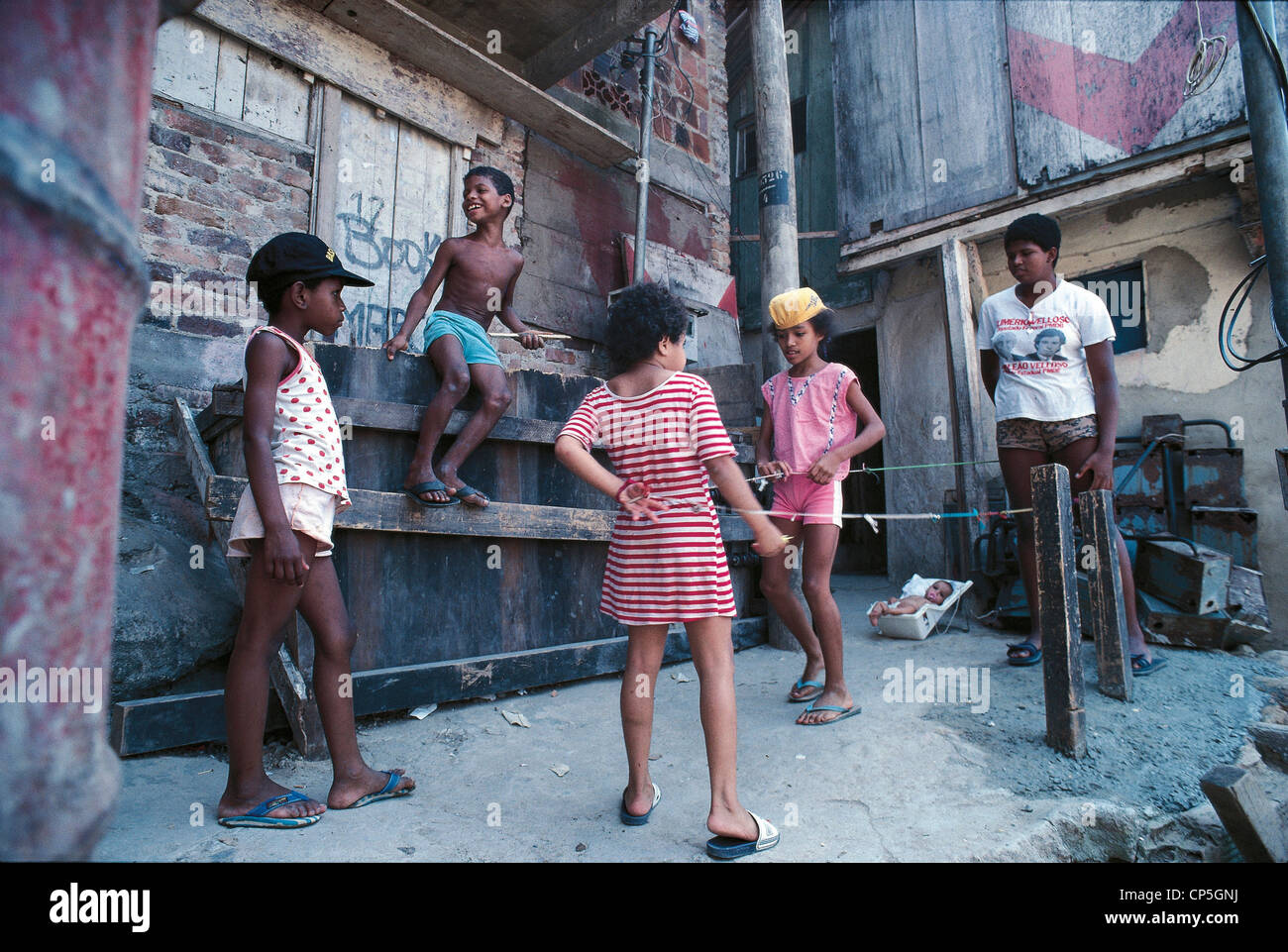 Favelas children hi-res stock photography and images - Alamy