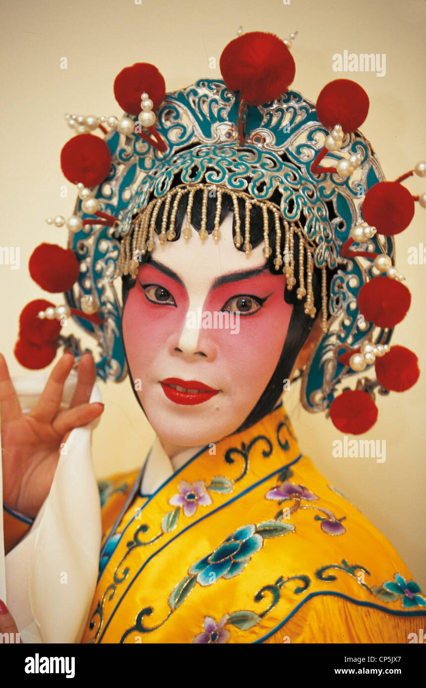 Actor in costume hi-res stock photography and images - Alamy