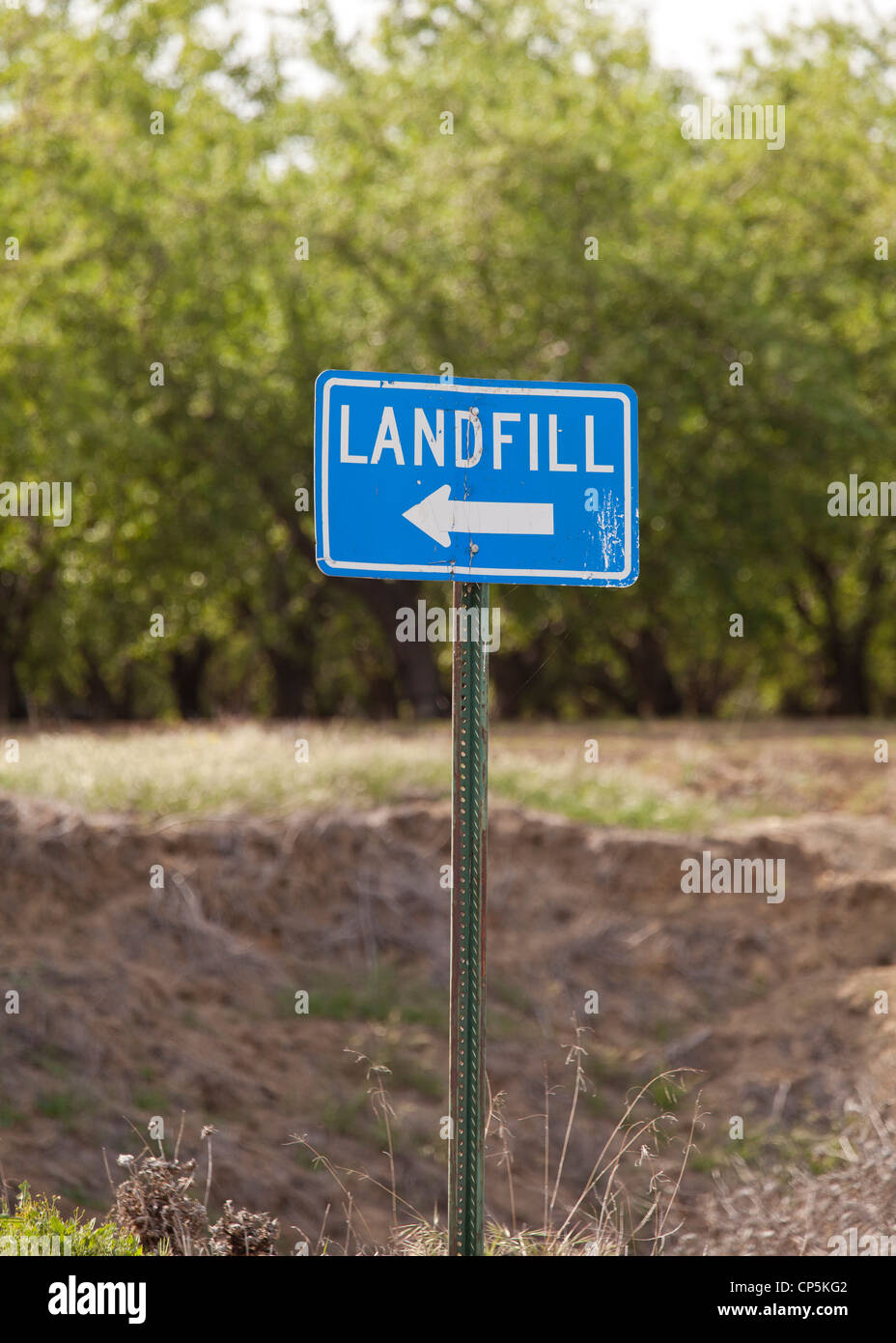 Landfill sign hi-res stock photography and images - Alamy