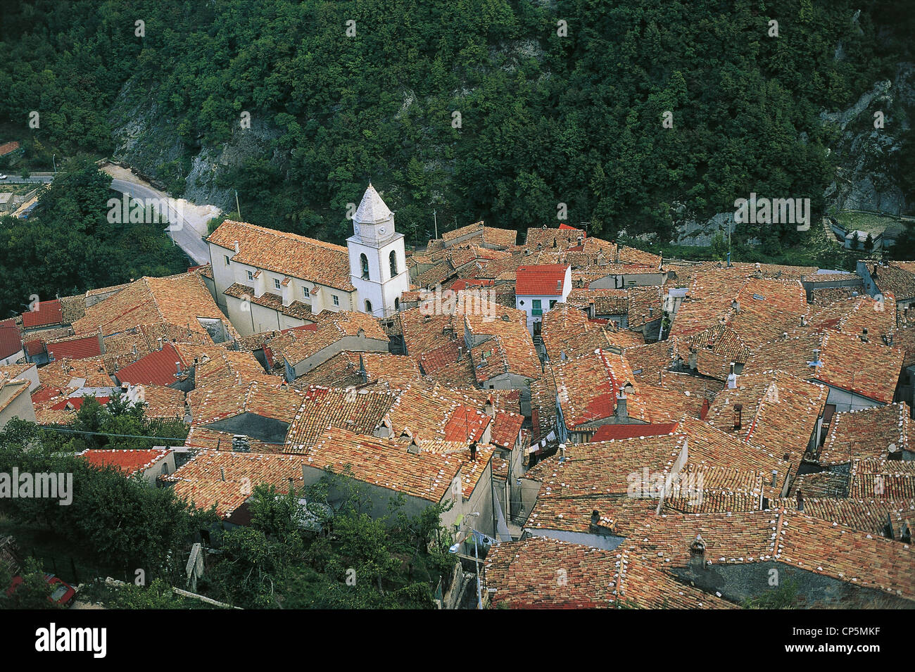 MOLISE SANNIO Roccamandolfi Stock Photo - Alamy