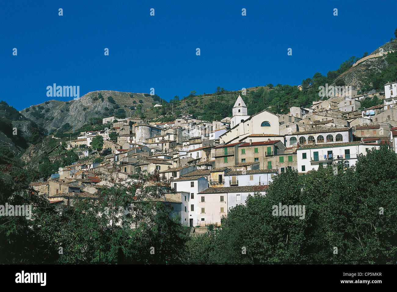 MOLISE SANNIO Roccamandolfi Stock Photo - Alamy