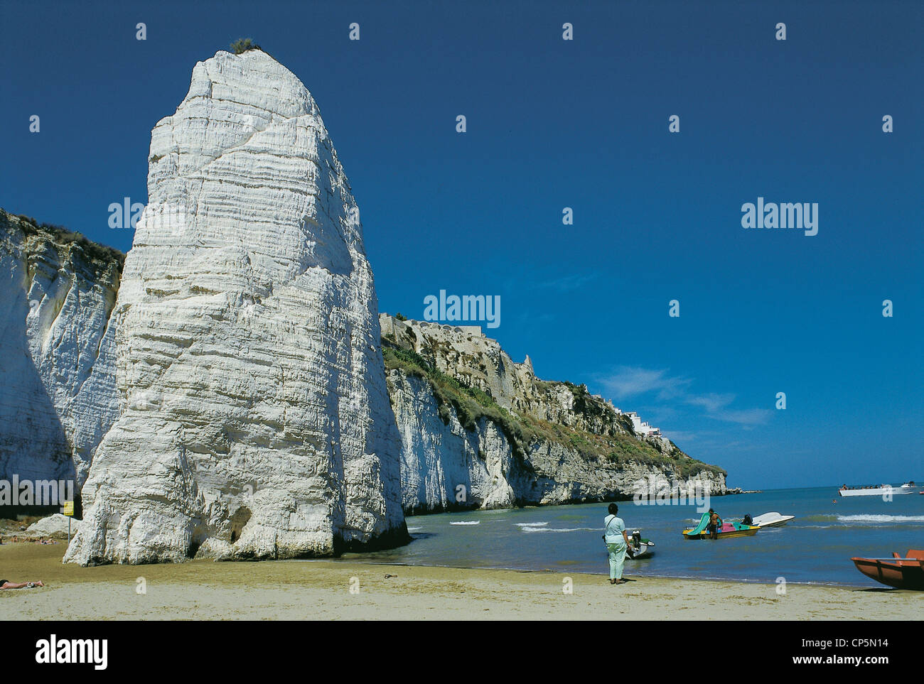 Vieste Gargano Puglia Pizzomunno AND THE WALL Stock Photo - Alamy