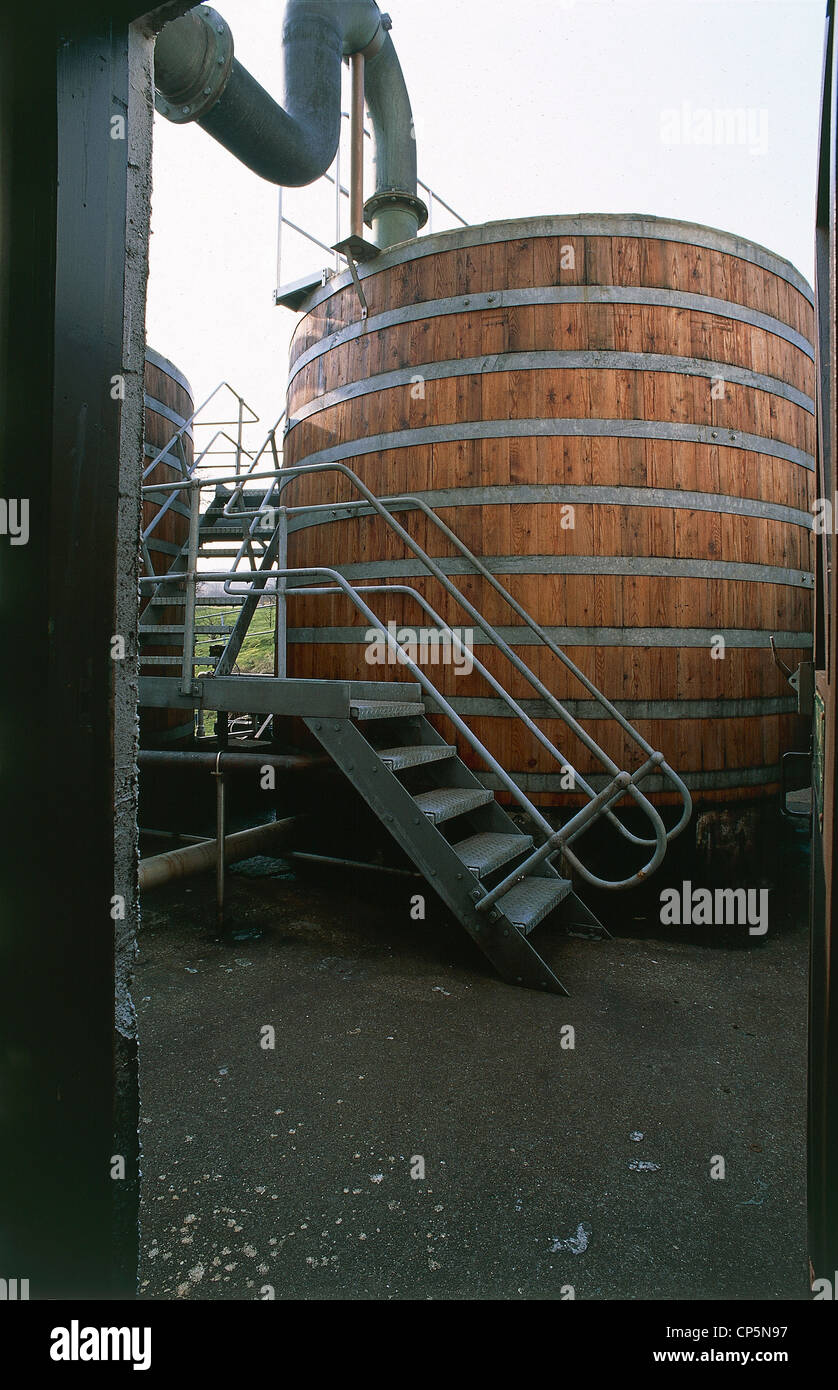 United Kingdom - Scotland - Hebrides - Isle of Skye - Carbost. Talisker ...