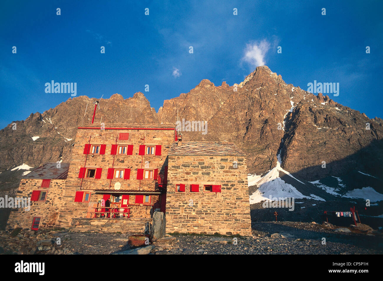 Piedmont - Hautes Alpes - Viso (Cn). Rifugio Sella Stock Photo - Alamy