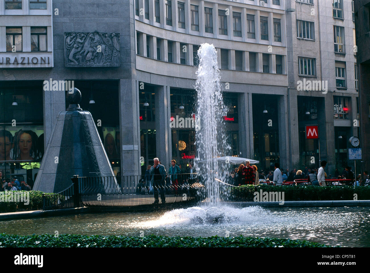 Lombardy - Milan. Piazza San Babila Stock Photo - Alamy