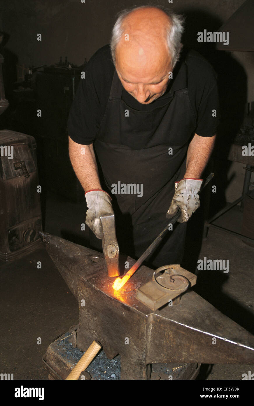 Umbria Assisi The Blacksmith Shop Stock Photo - Alamy