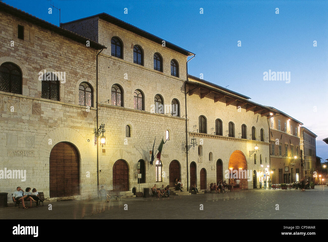 Assisi Umbria Town Square Stock Photo - Alamy