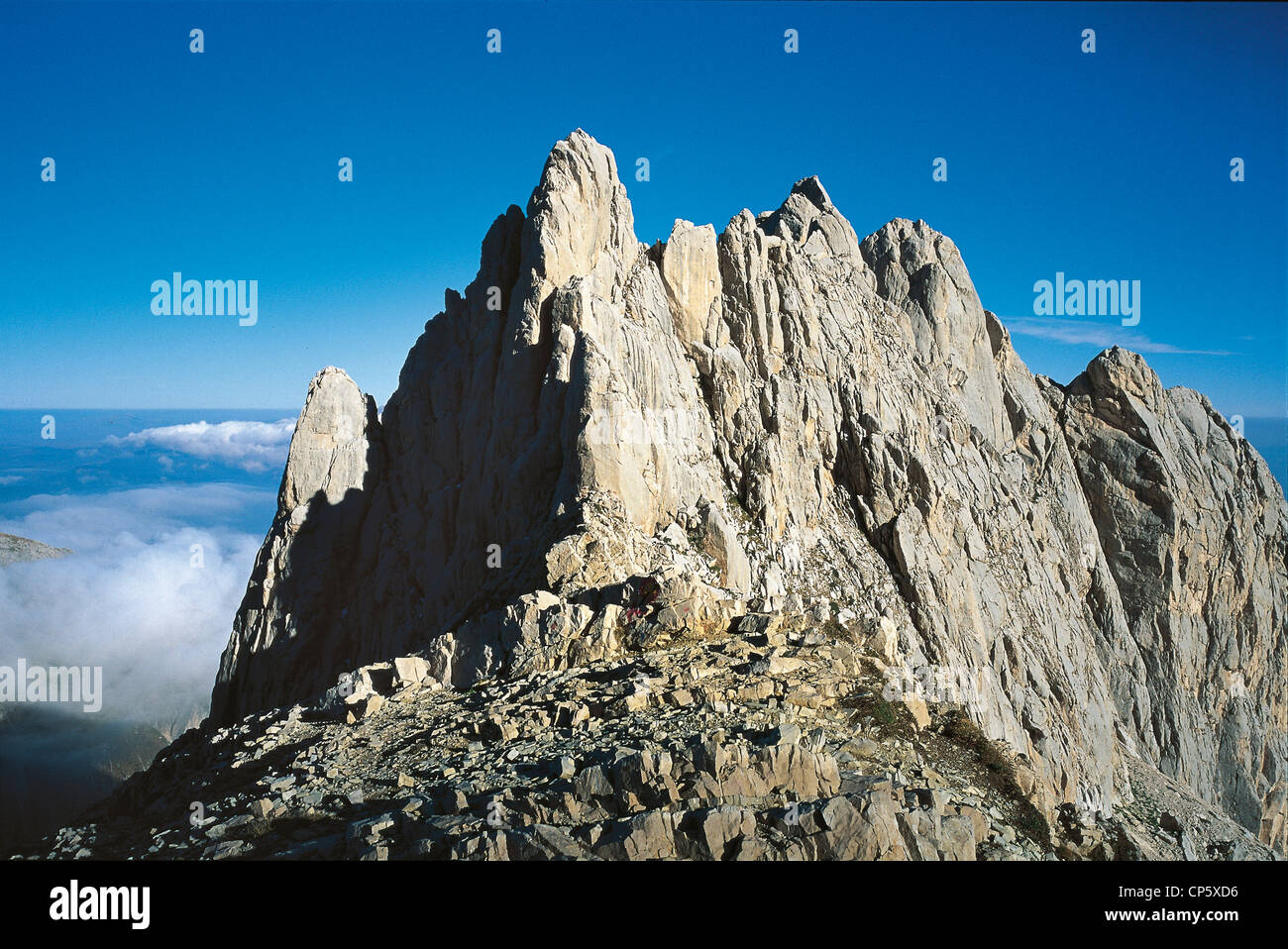 ABRUZZO GRAN SASSO the Crow VALLEY LITTLE HORN Stock Photo - Alamy