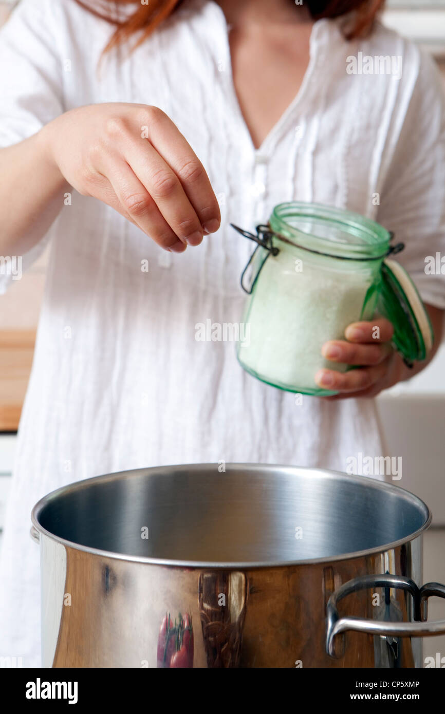Salt saucepan hi-res stock photography and images - Alamy
