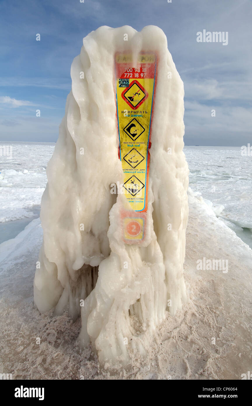 Icy sign, no diving, frozen Black Sea, a rare phenomenon, Odessa ...