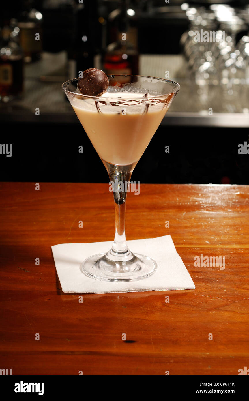 cocktail on a bar Stock Photo - Alamy