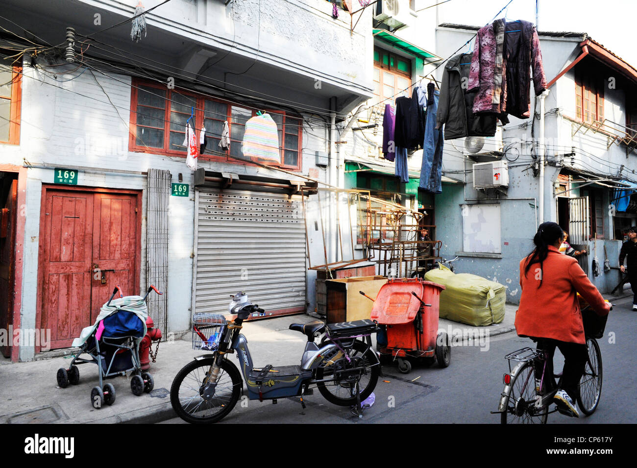 A typical back street in old Shanghai Stock Photo - Alamy
