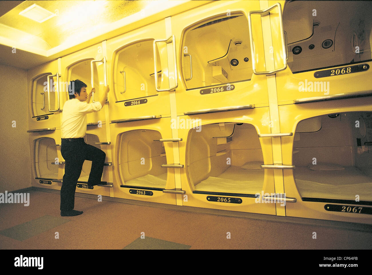 Japan - Tokyo Western. Shinjuku East. Inside the Capsule Hotel Stock ...