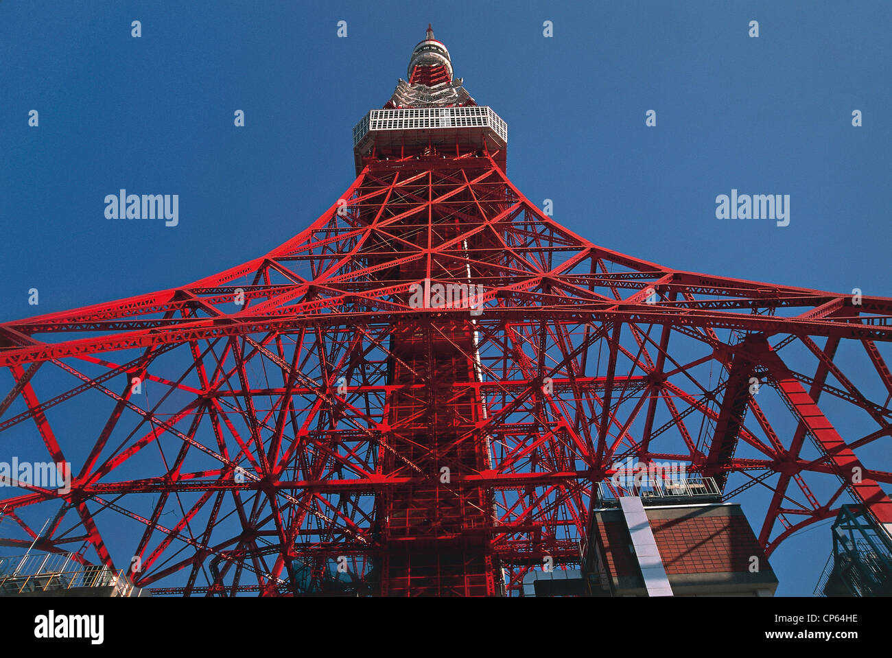 Japan - Tokyo - Shiba Park, Tokyo Tower Stock Photo - Alamy