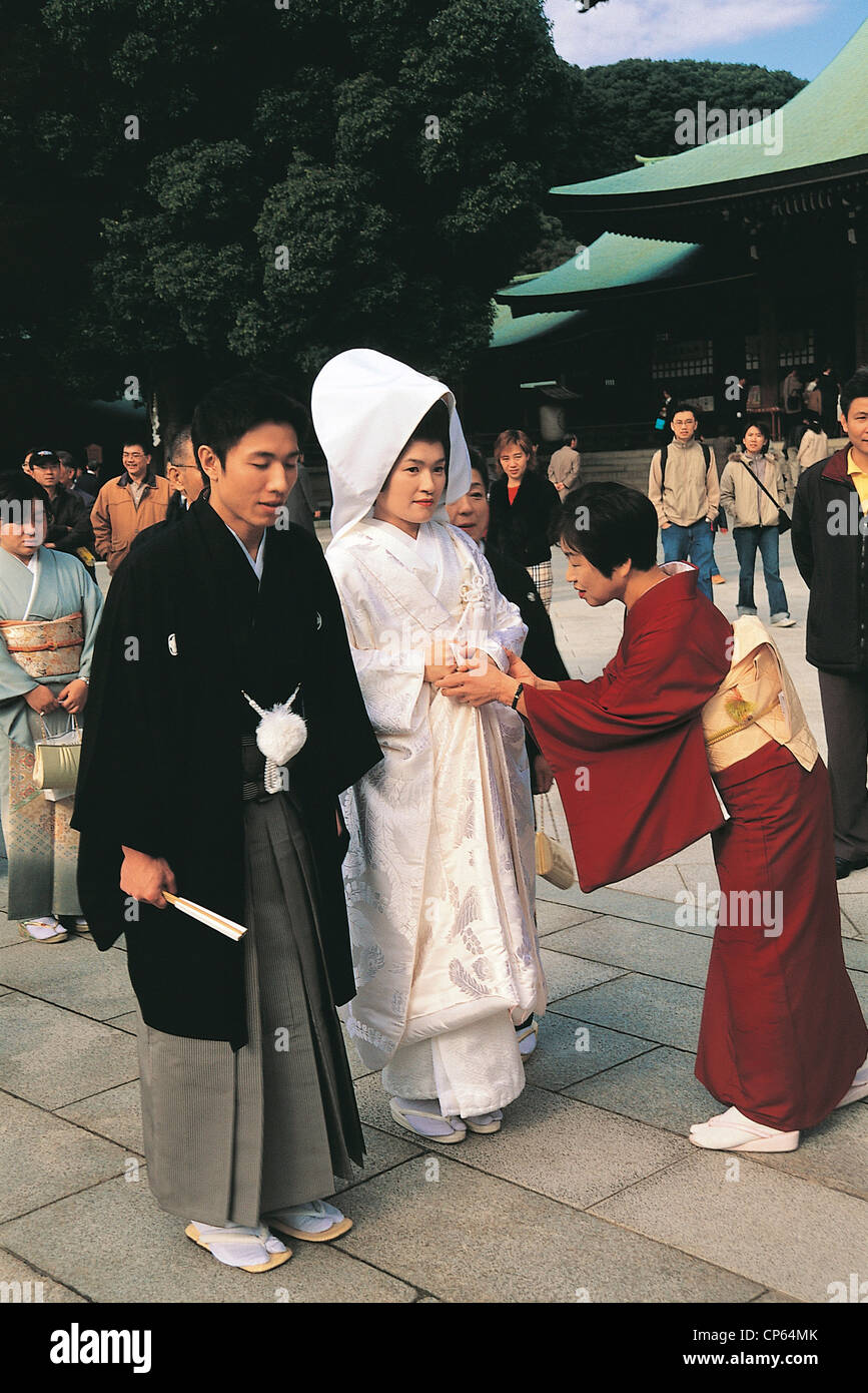 WESTERN TOKYO JAPAN MEIJI Shinto shrines TRADITIONAL MARRIAGE Stock ...