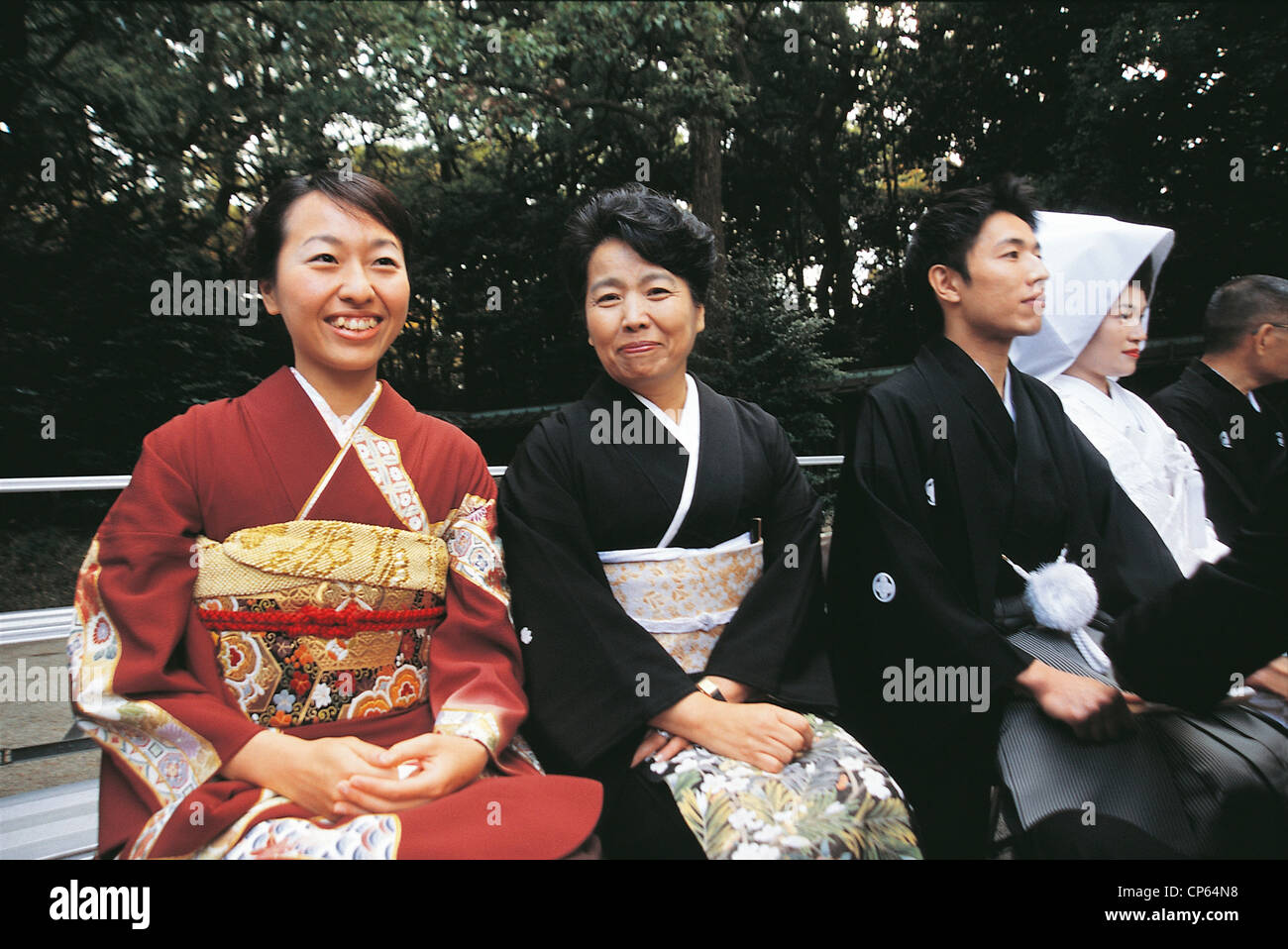WESTERN TOKYO JAPAN MEIJI Shinto shrines WOMEN IN TRADITIONAL WEDDING ...