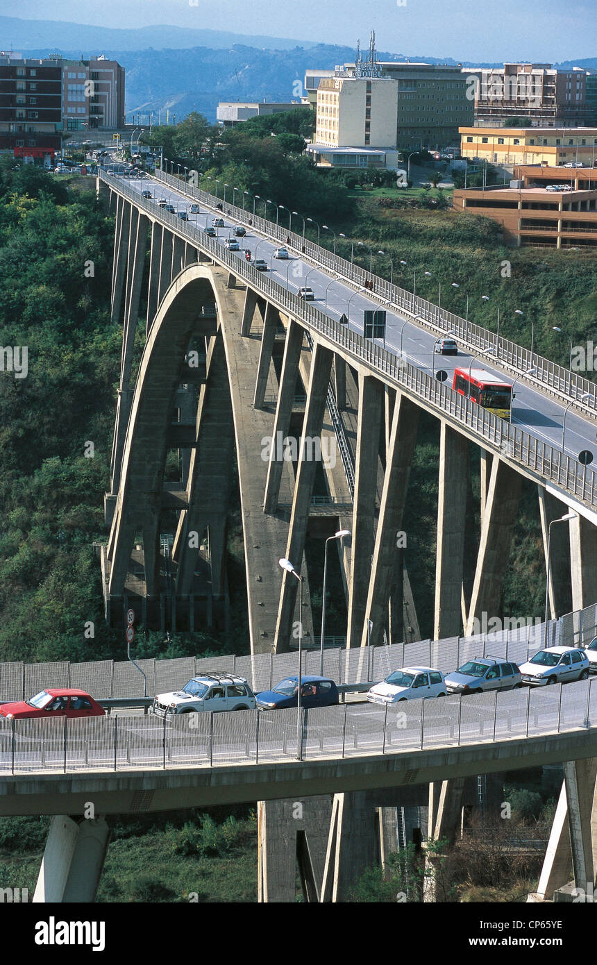 Catanzaro bridge hi-res stock photography and images - Alamy