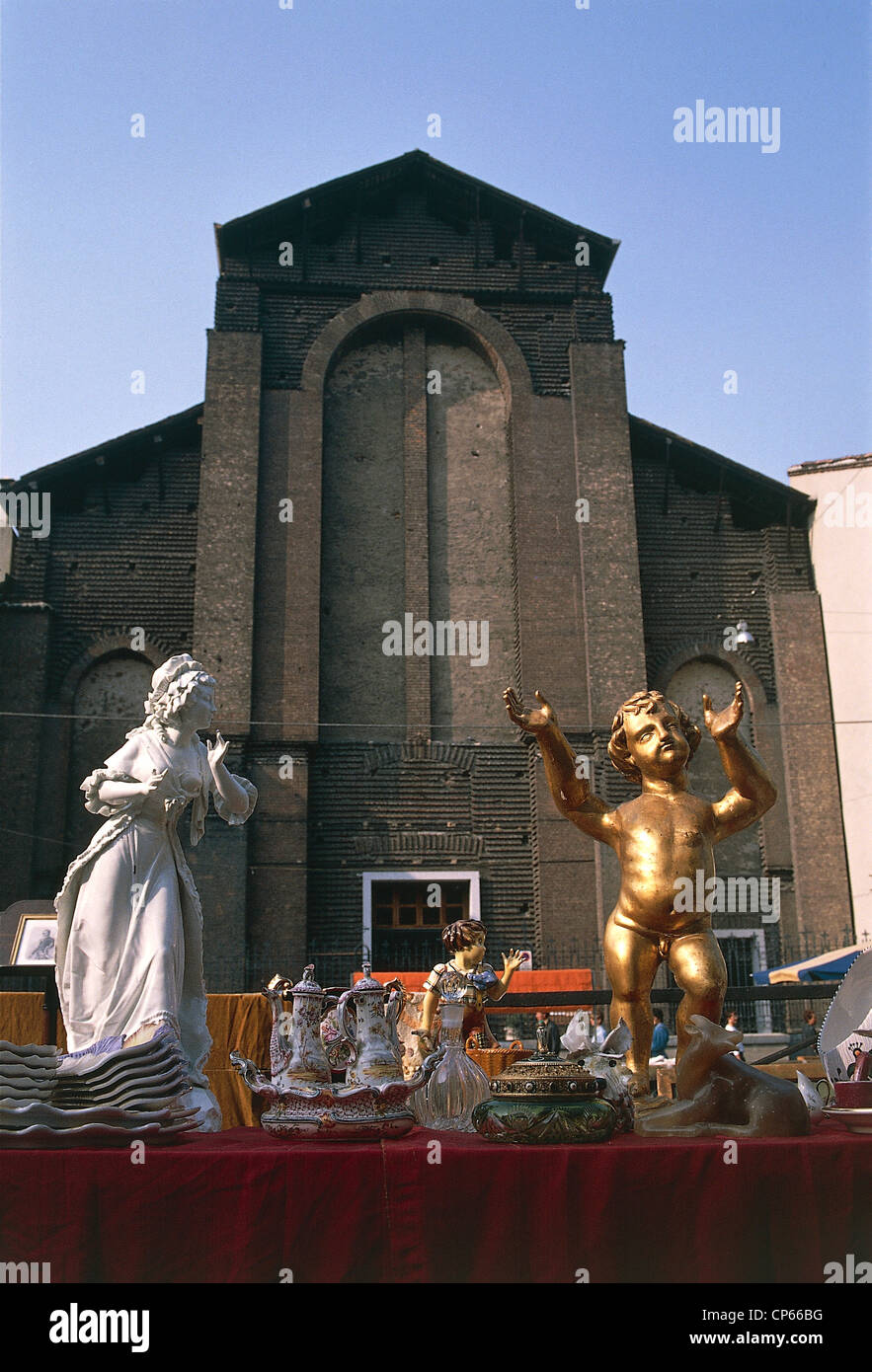 Navigli market milan hi-res stock photography and images - Alamy