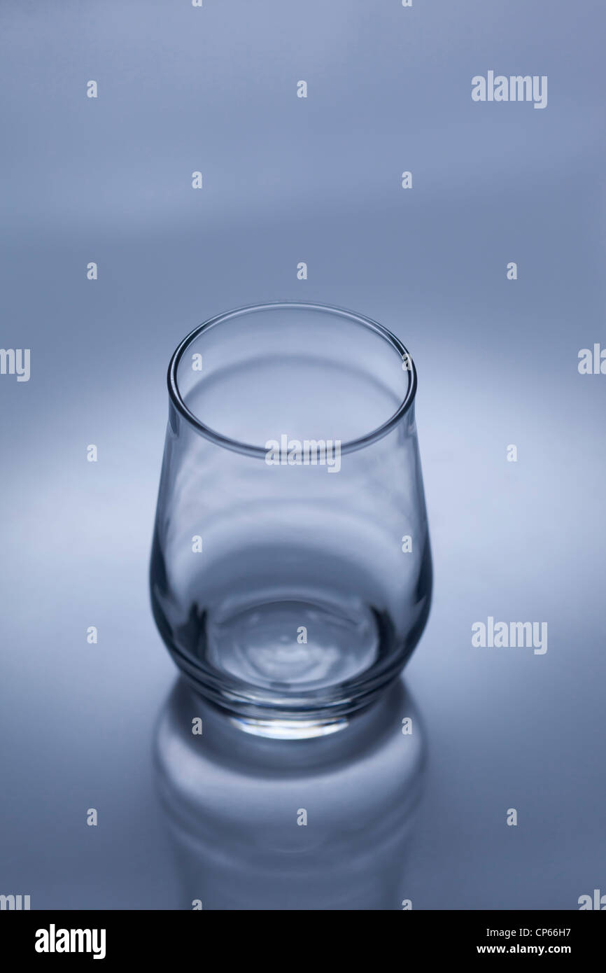 Empty tumbler glass hi-res stock photography and images - Alamy