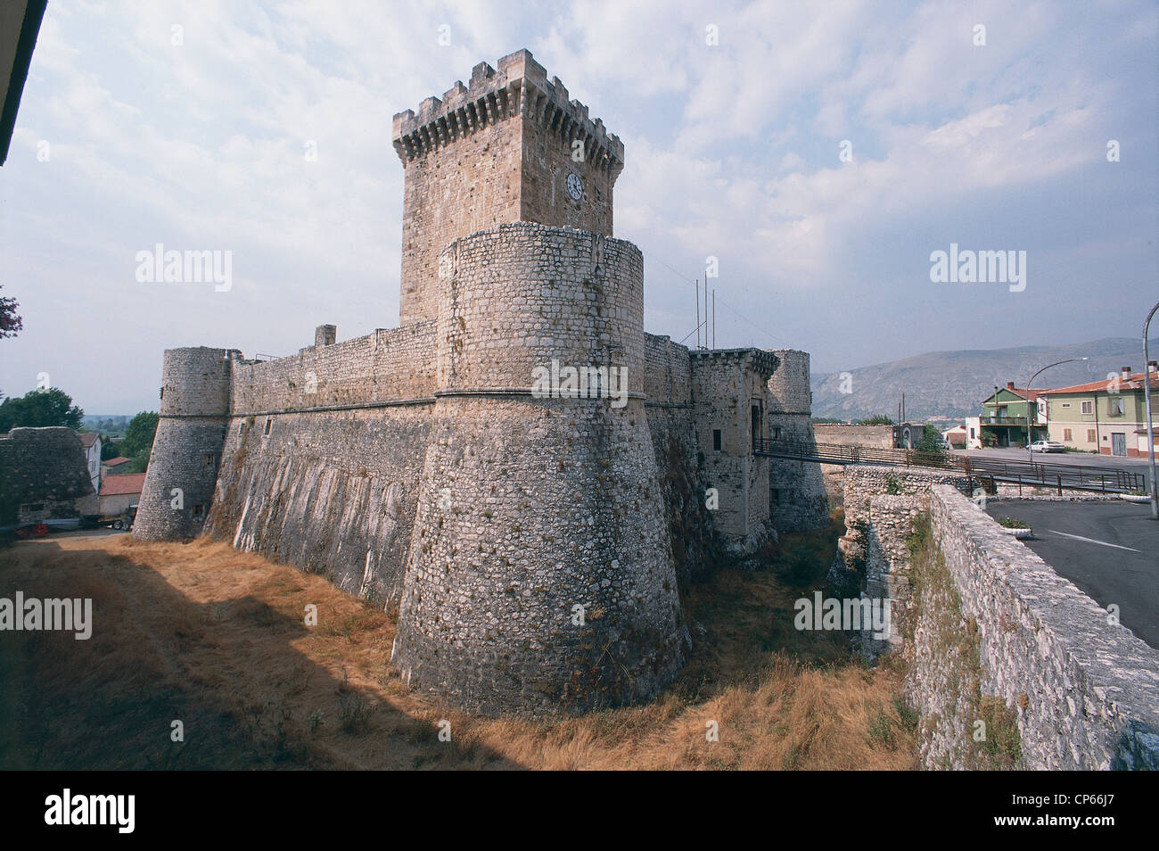 Abruzzo - Ortucchio (Aq). Castle Stock Photo - Alamy