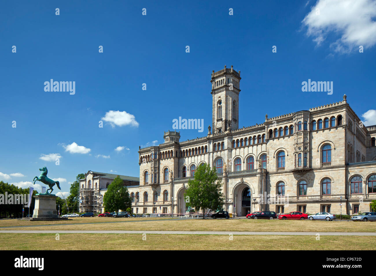 The Gottfried Wilhelm Leibniz Universität Hannover / LUH / Guelph ...