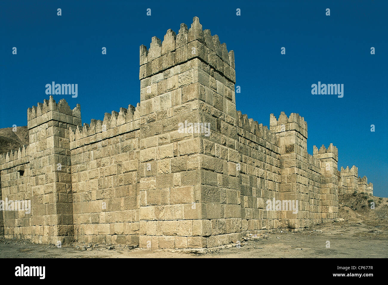 IRAQ MOSUL NINIVE WALLS AROUND DOOR Shamash Stock Photo - Alamy