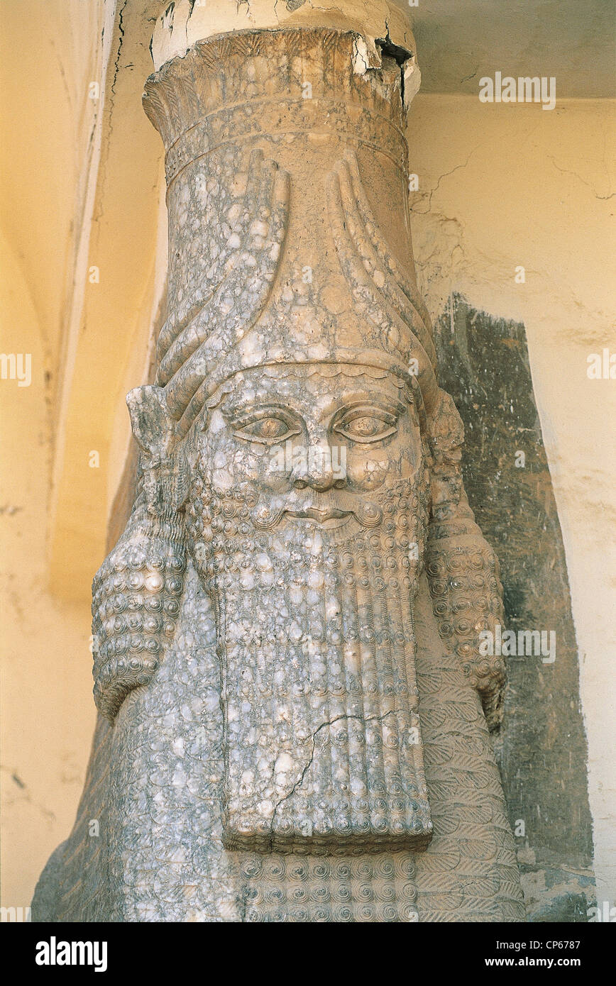 Iraq Mosul Ninive Walls Around Door Nergal Statue Stock Photo - Alamy